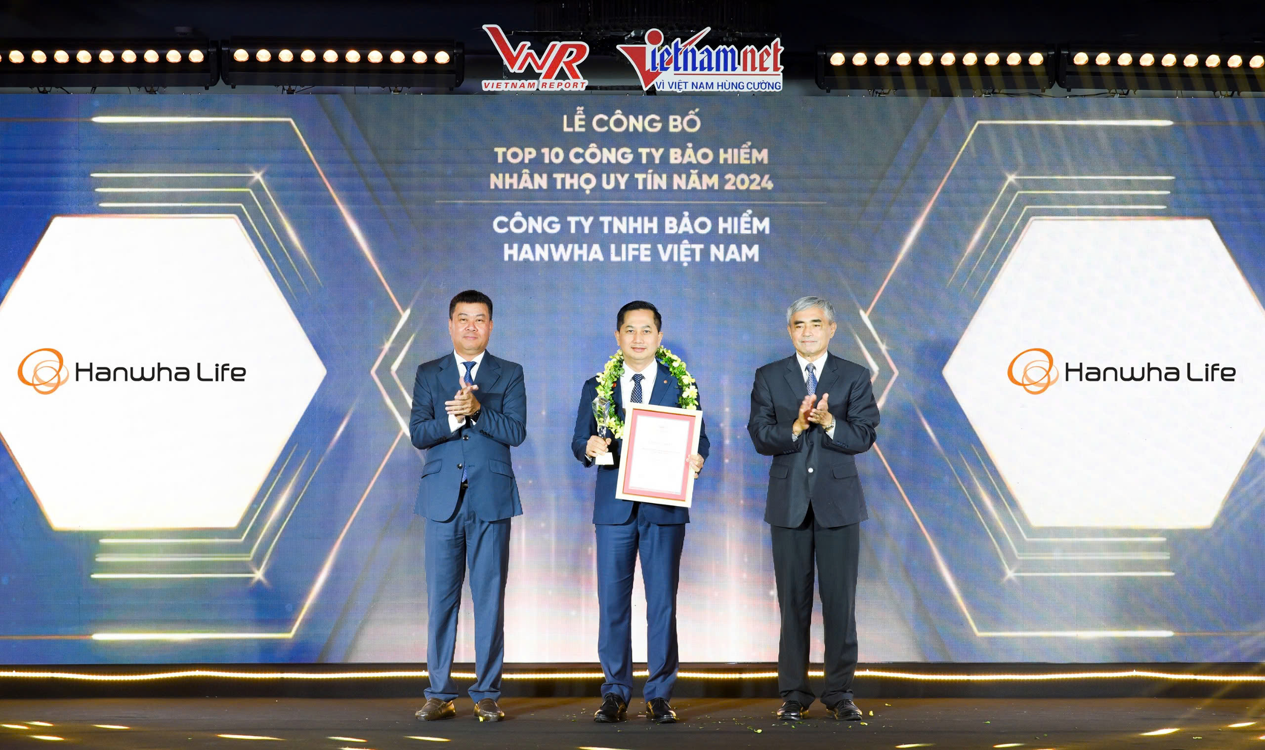 Hanwha Life Việt Nam được vinh danh top 10 công ty bảo hiểm uy tín năm 2024 | Bảo hiểm Hanwha ...